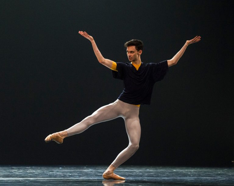 Nederlands Dans Theater 2 (NDT2) – I New Then, mutual comfort, Solo ...