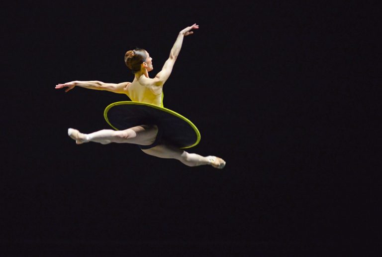 Royal Ballet – Symphonic Dances (premiere), The Vertiginous Thrill of ...