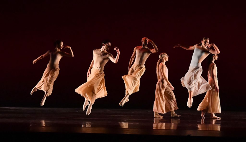 Parsons Dance – Round My World, Eight Women, Runes, Caught, Nascimento ...