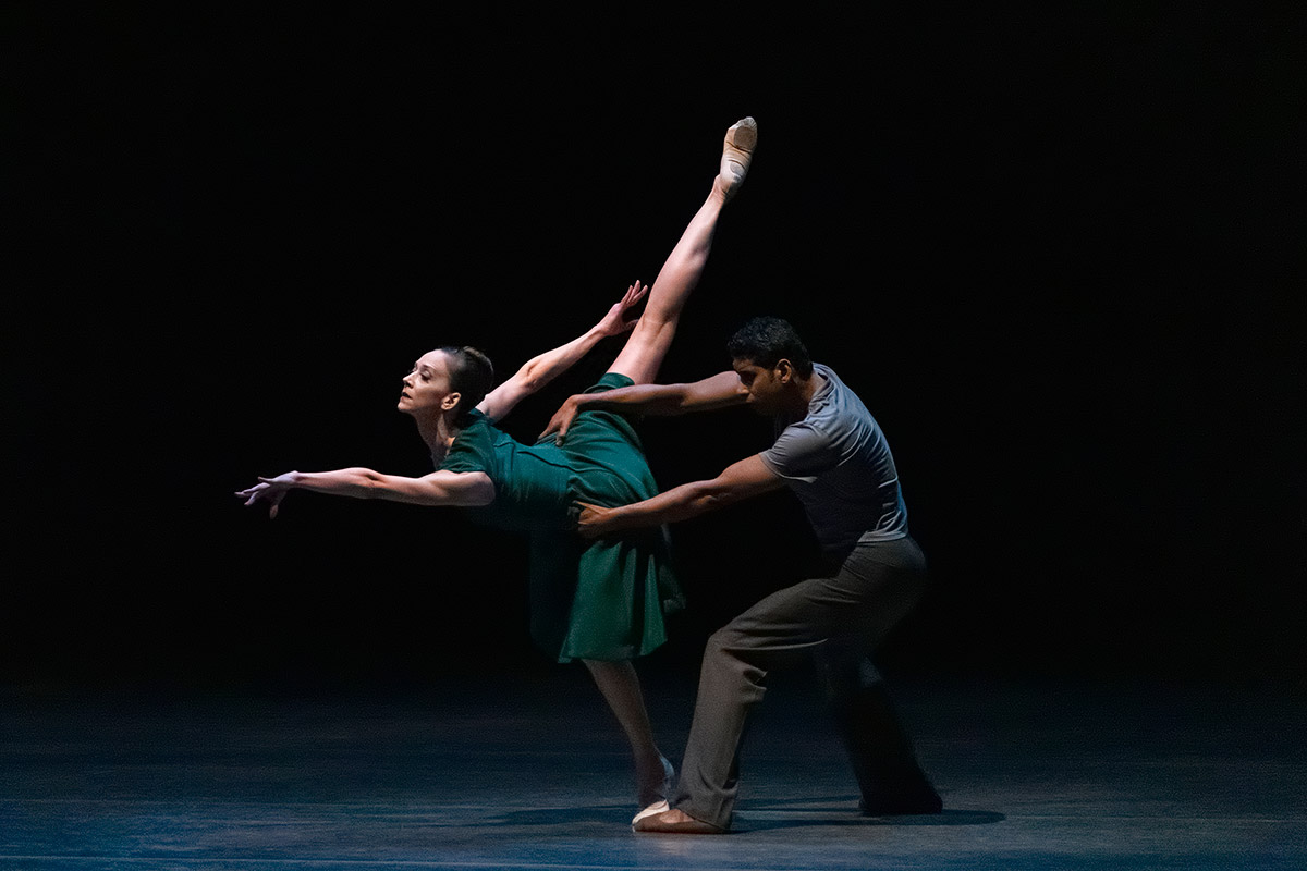 Garrett + Moulton Dance – The Luminous Edge – San Francisco – DanceTabs
