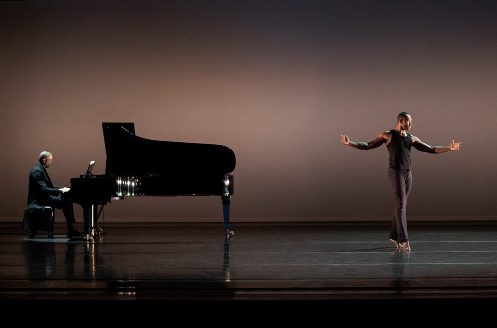 Alvin Ailey American Dance Theater – Jamar Roberts farewell – New York ...